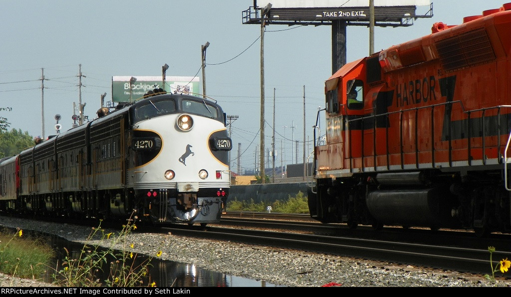 NS 4270 and IHB GP40P-2 4010
